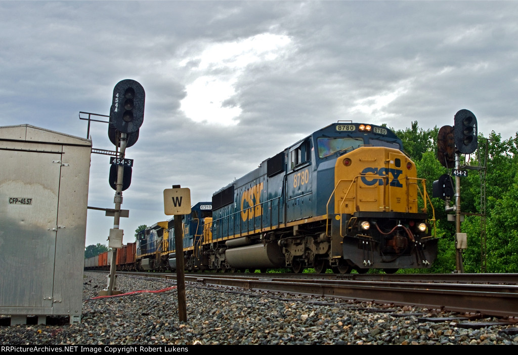 W079 with a nice lash up